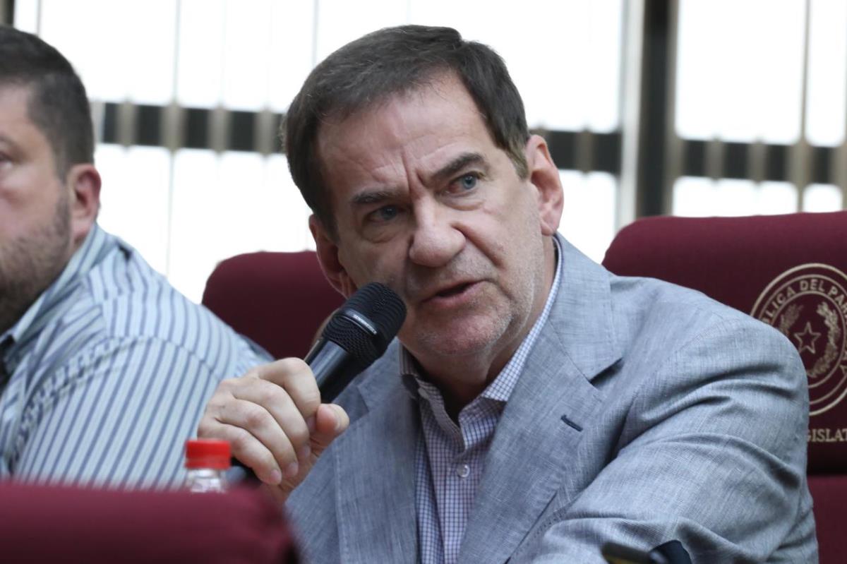 Penner en recuperación tras cirugía cerebral en Brasil - El Nacional
