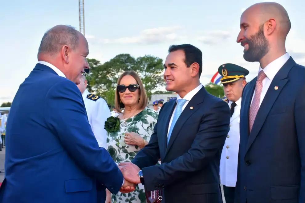 El príncipe Alberto II de Mónaco inicia visita oficial a Paraguay - El ...
