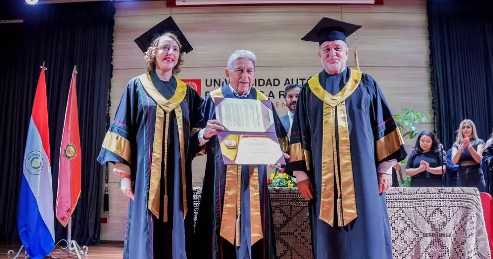 UNAE distinguió al poeta Feliciano Acosta como Doctor Honoris Causa ...