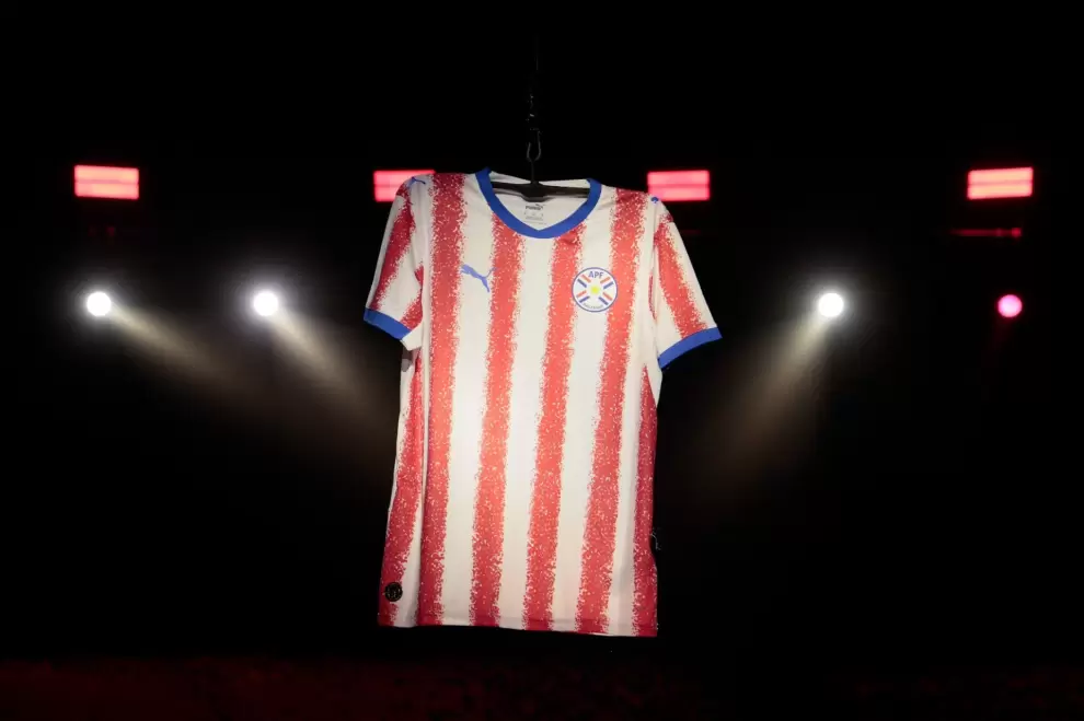 APF oficializó la camiseta que utilizará la Albirroja en el Mundial ...